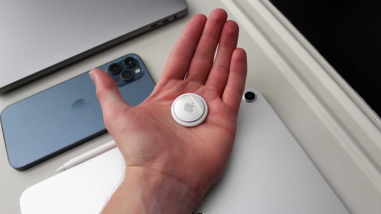 Apple AirTag First Impressions & Unboxing! - YouTube