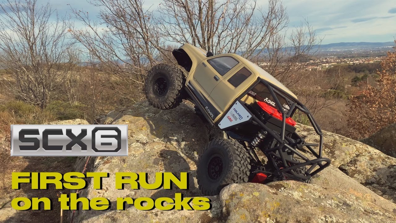 Axial SCX6 : First run on the rocks - YouTube