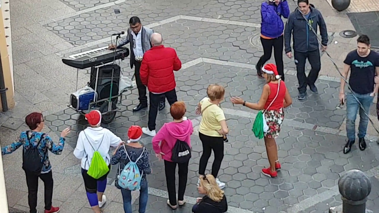 Dancing Benidorm Ladies - YouTube