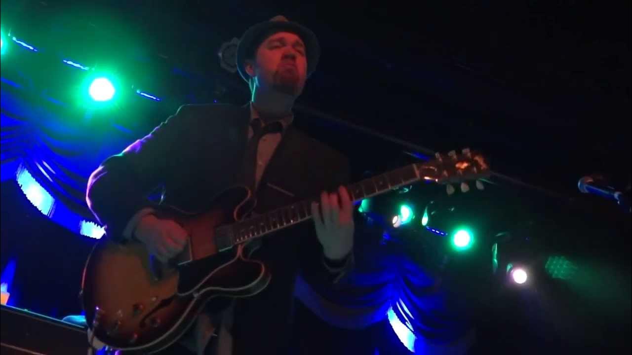 Soulive: One In Seven [HD] 2012-03-02 - BOWLIVE III; Brooklyn, NY - YouTube