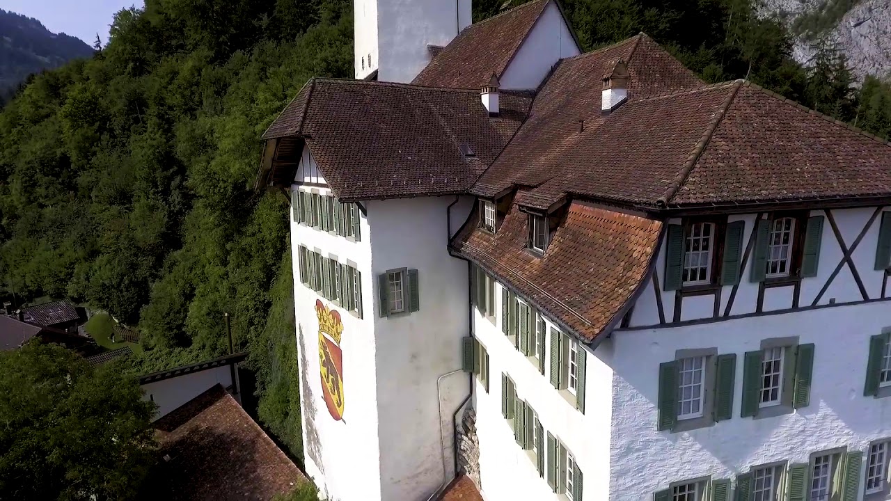 Luftaufnahmen Schloss Wimmis - YouTube