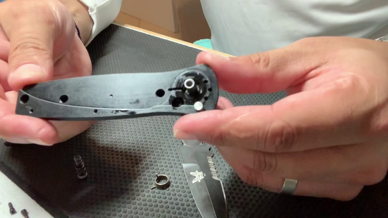 Benchmade Mel Pardue Stimulus Auto - Takedown and Reassembly - YouTube