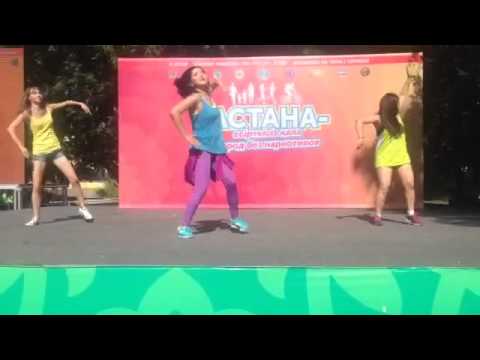 Zumba, Loco-Cumbia - YouTube