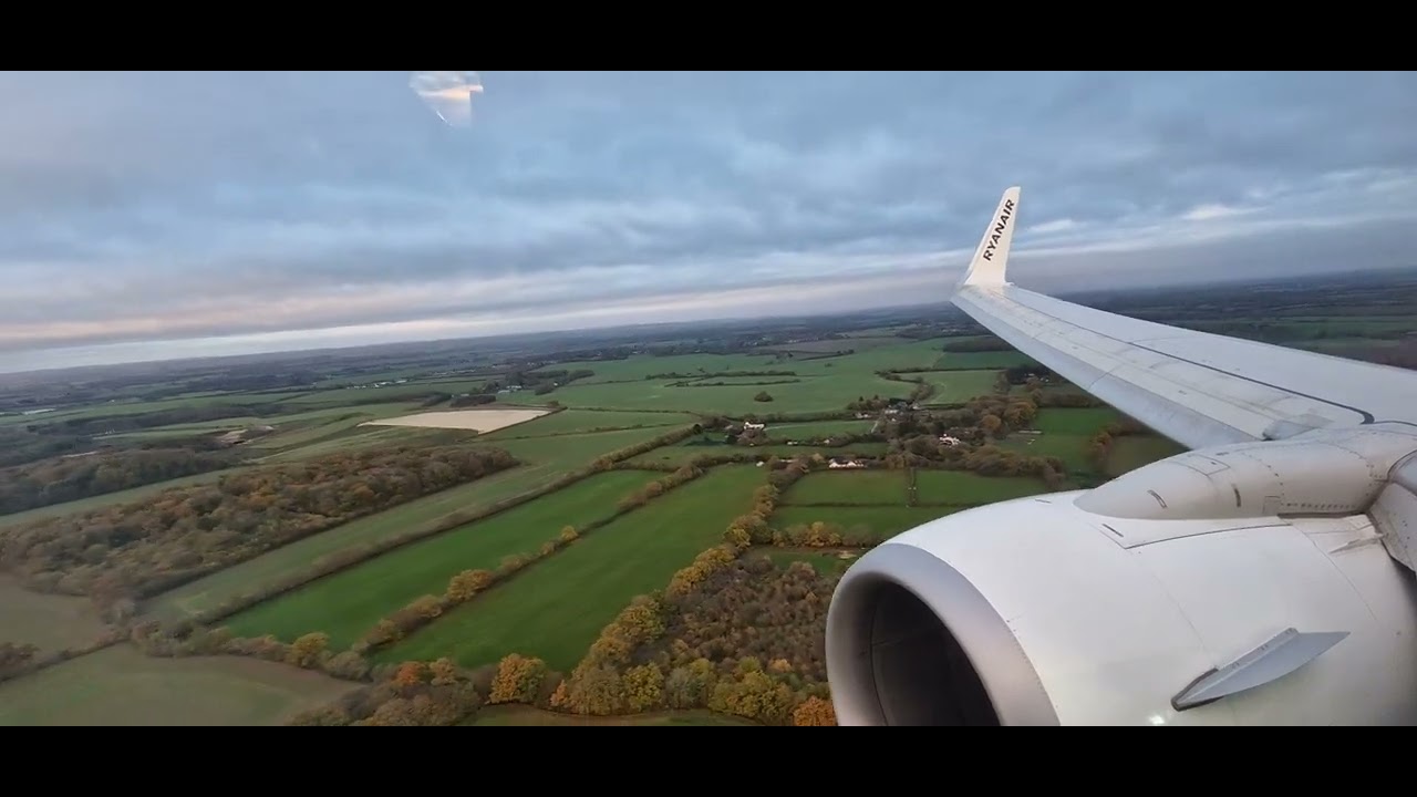 Landing at London Stansted runway 22 - Ryanair 737-800 - YouTube