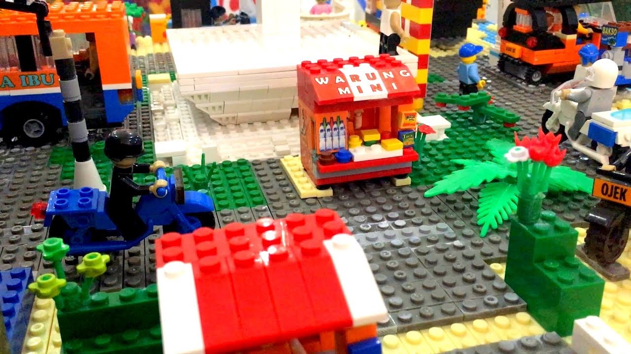 Lego Emco Brix Indonesia ada Warung Kaki lima dan Metro Mini di Monas ...