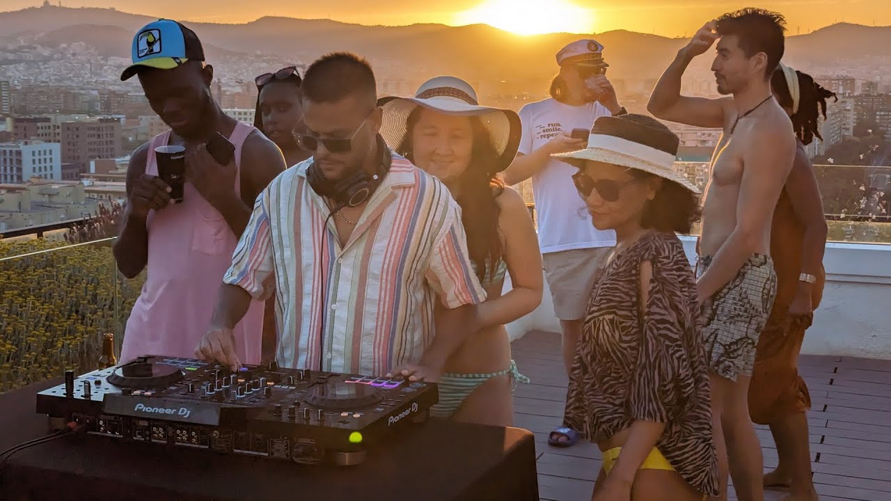 KSHNA - First DJ Mix Part One. July 2023 in El Forum. - YouTube