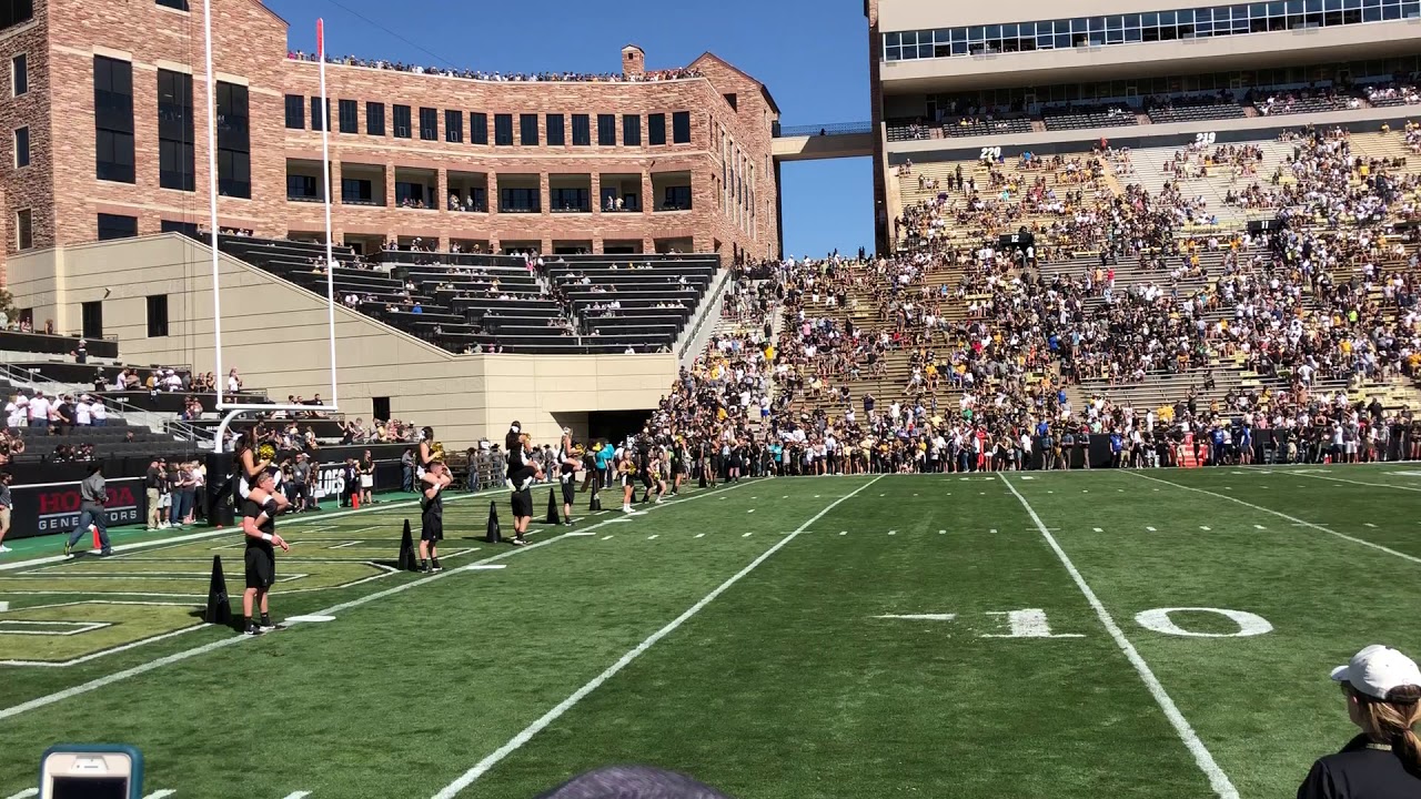 9-15-2018 CU Boulder Cheerleaders on the field - YouTube