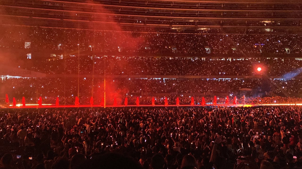 The Weeknd - After hours til Dawn Tour: Outro (Chicago) - YouTube