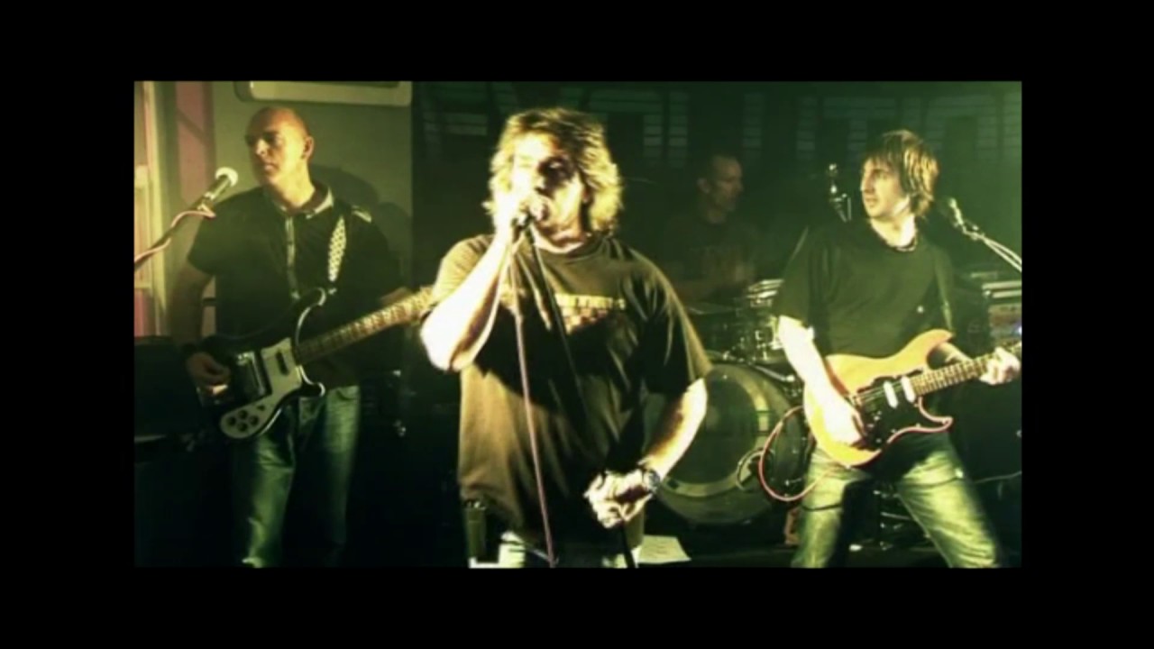 Evolution live at Shooters bar, Spalding, 2 Oct 2008 - YouTube