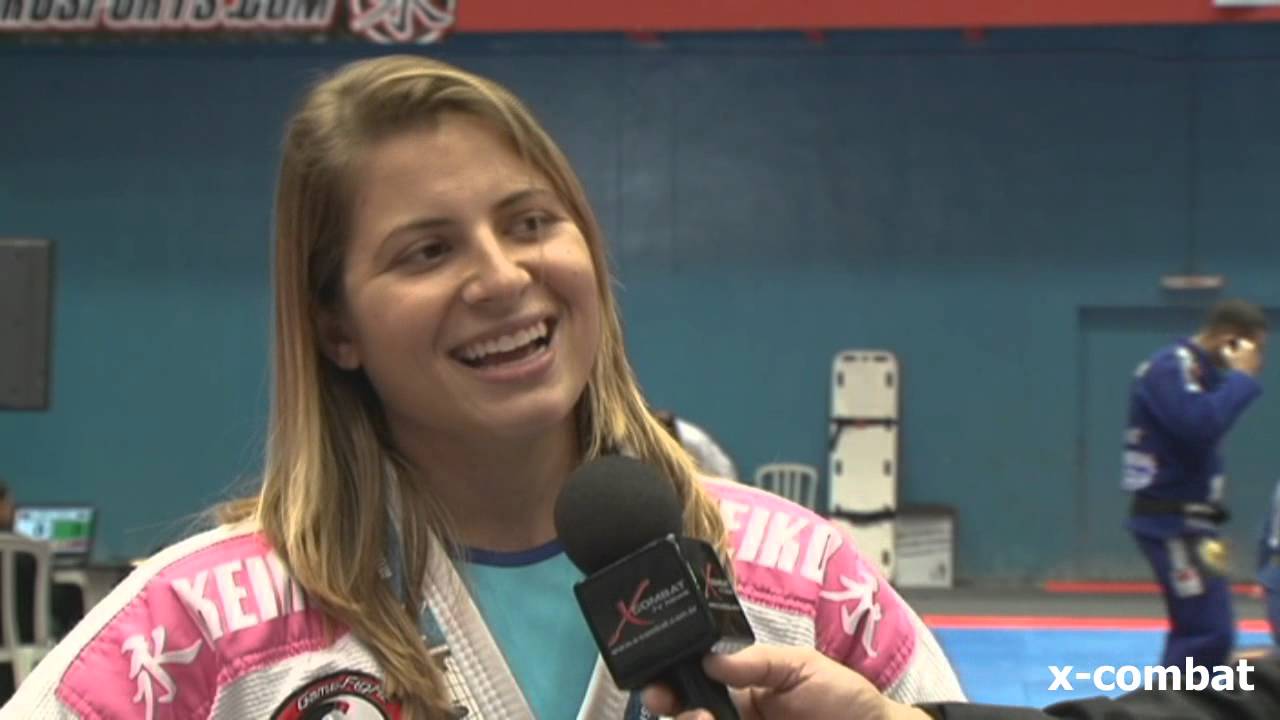 Mundial de Jiu-Jitsu 2012 - Entrevista Hellen Bastos by X-COMBAT - YouTube