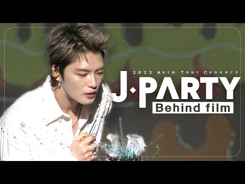 [BEHIND] The precious days when I was able to see everyone one step ...