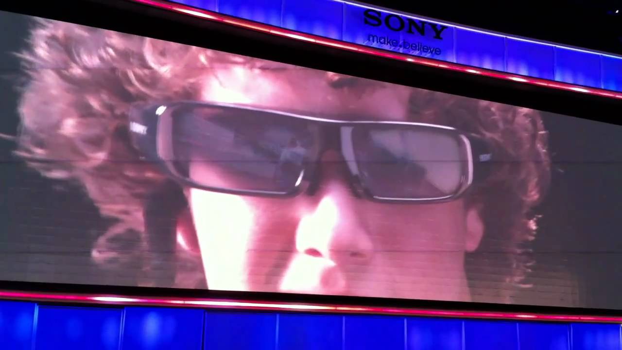Sony 3D Giant Screen Demo Part 2 - CES 2011 - YouTube