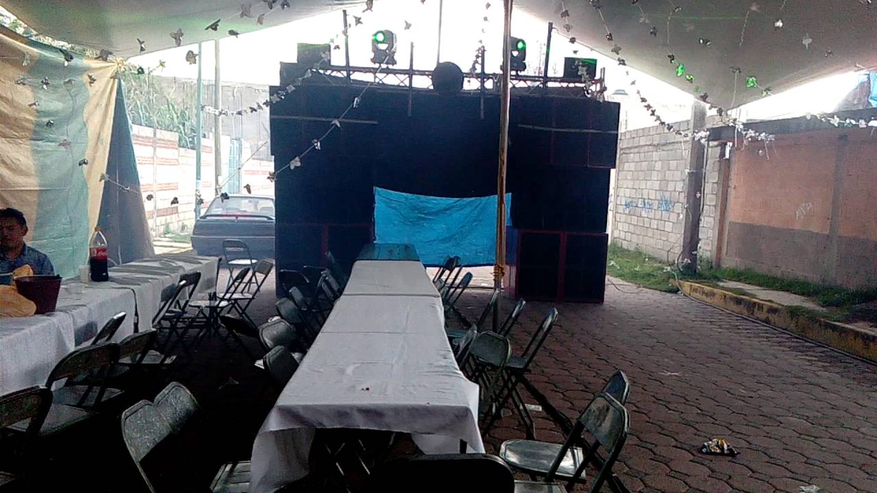 Luces robóticas programadas - YouTube