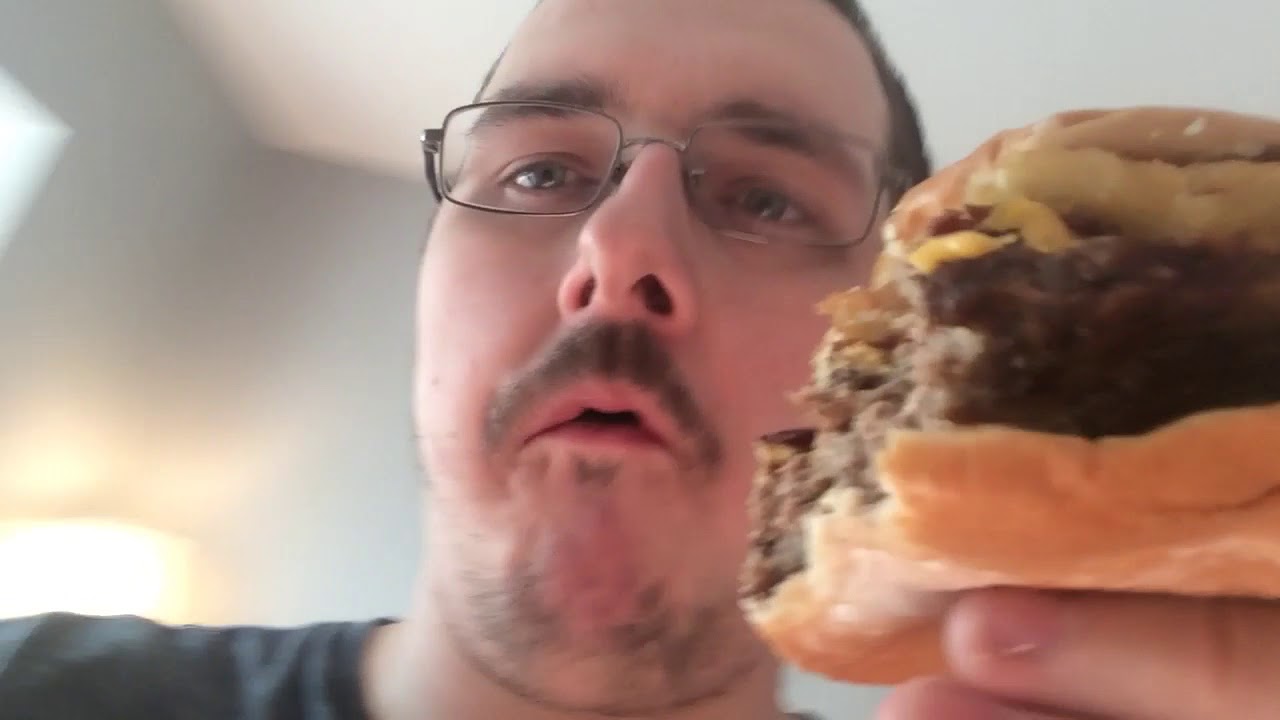 Munch & Mumble 21: The Rodeo King [Burger King Food Review] 🍔🍟 MUKBANG ...