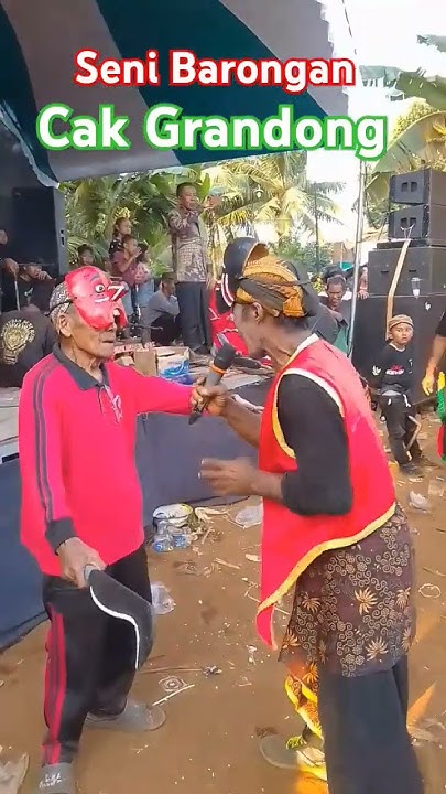 Seni Barongan Cak Grandong CS dalam rangka Sedekah bumi desa Sekuro - YouTube
