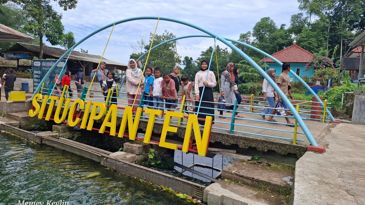 Memey Mengunjungi Wisata dan Budaya Curug Cipanten Majalengka - YouTube