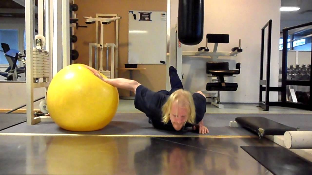 ASSISTED ONE ARM PUSH UPS for reps (indoor variation) - YouTube