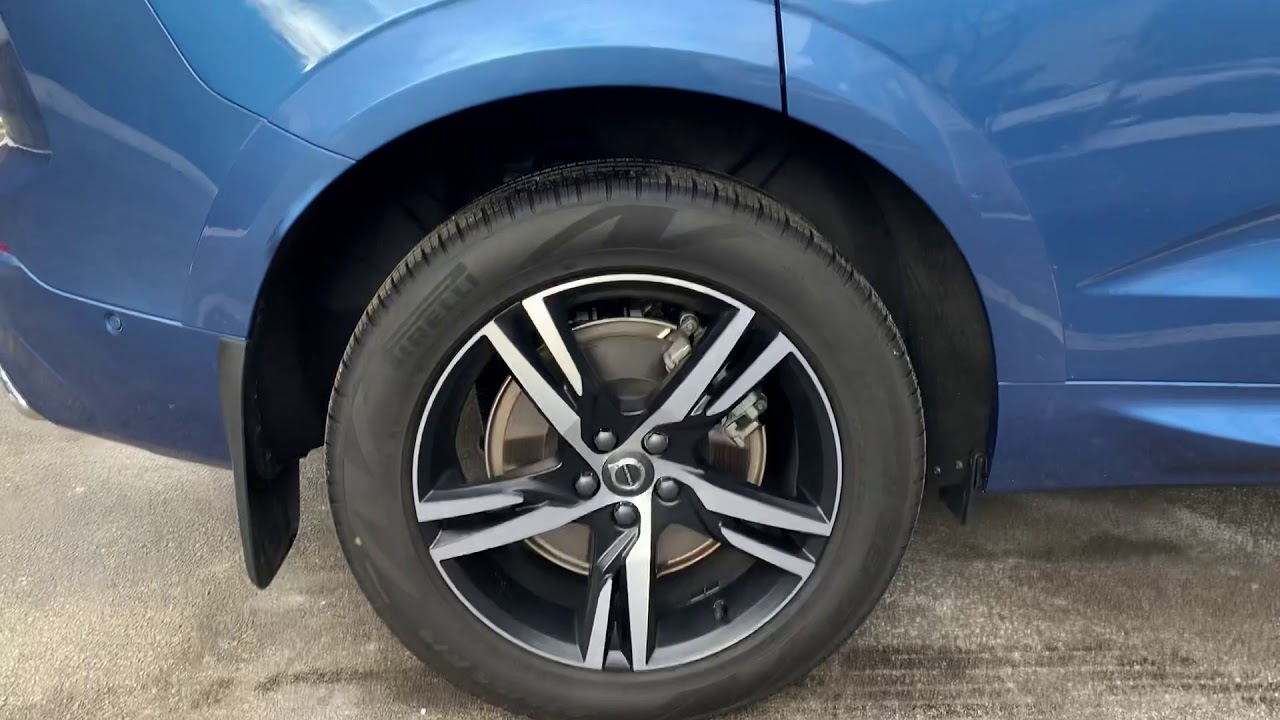 19” wheels with the optional 22” wheel fender flares on 2018 Volvo XC60 ...