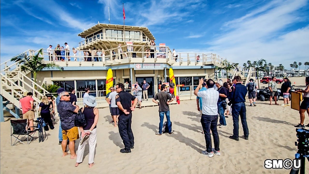 𝗕𝗔𝗬𝗪𝗔𝗧𝗖𝗛 𝗥𝗘𝗧𝗨𝗥𝗡𝗦: Venice Lifeguard Station Dedicated as New Baywatch ...