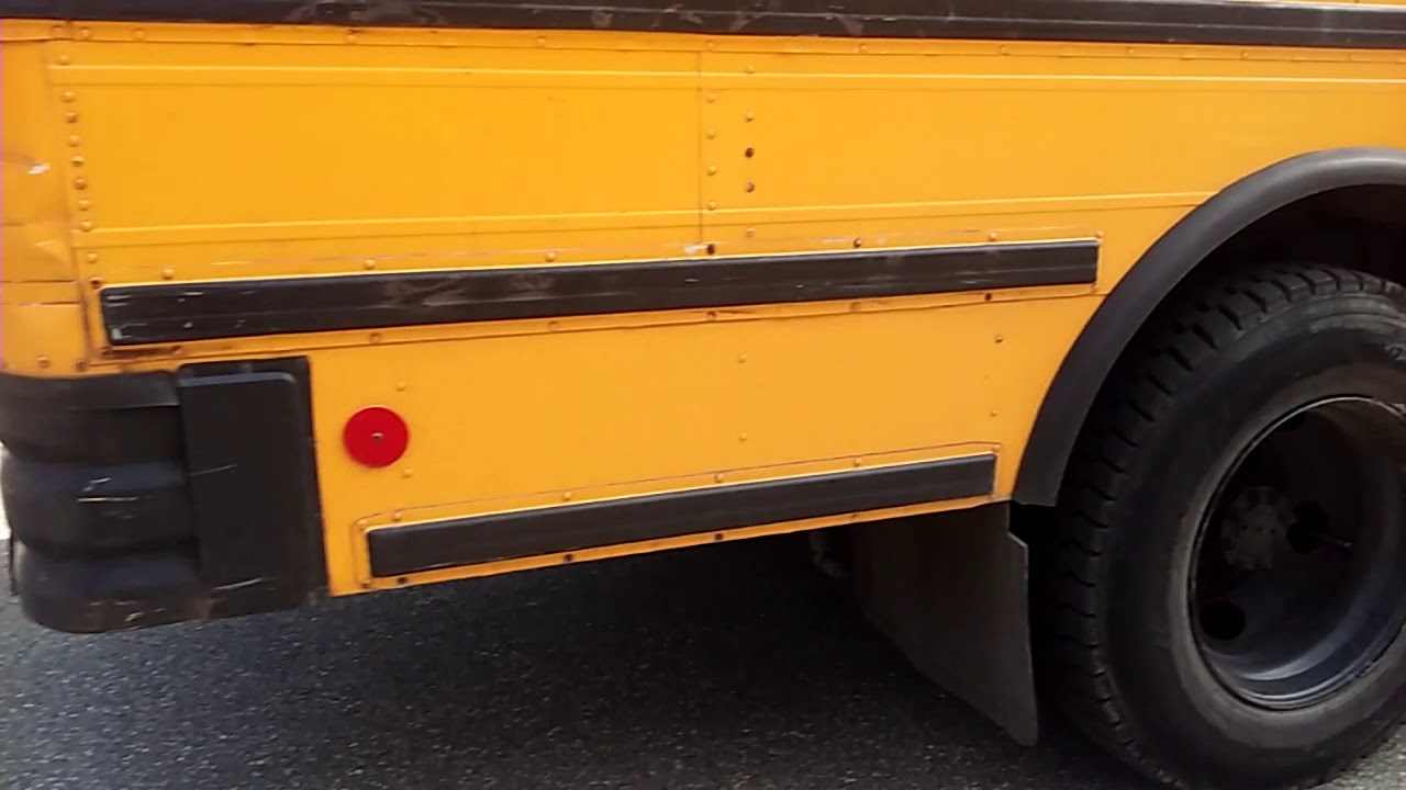 Bus 647 the only bus - YouTube