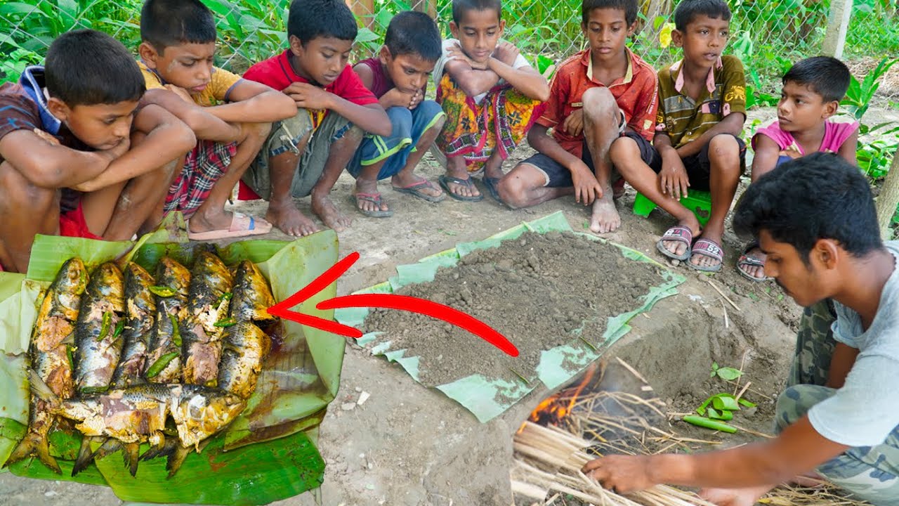 Hilsa Paturi - Banana Leaf Elish Paturi - Boys Weird Cooking with Fun ...
