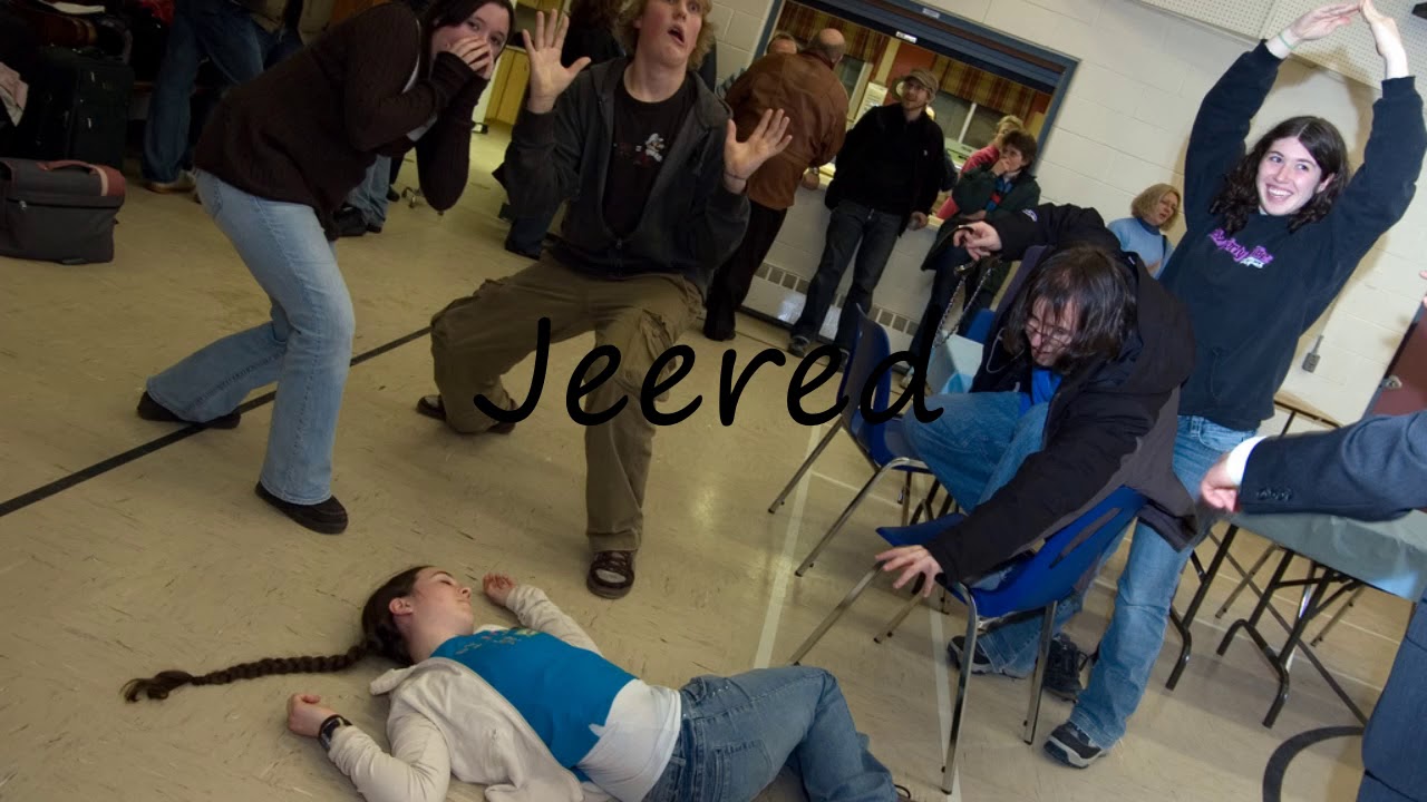 How to Pronounce Jeered? - YouTube