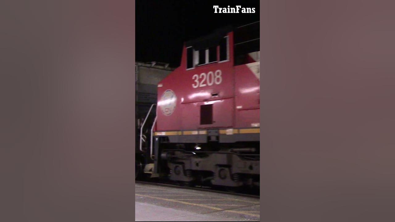 #shorts CN Train M383 CN 2917 & CN 3208 Locomotives #railfanning - YouTube