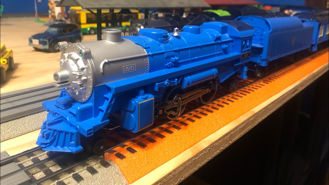 Lionel LionChief Blue Comet Set w/Bluetooth - YouTube