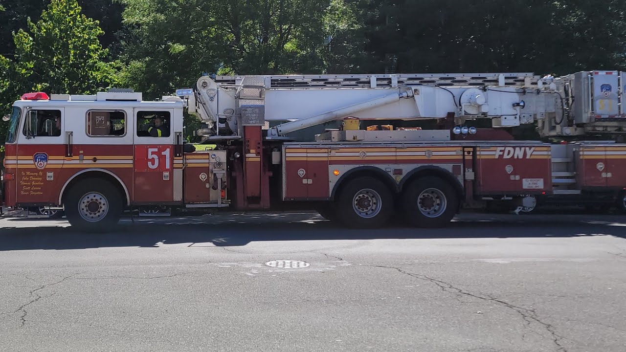 FDNY Ladder 51 Responding With An Rig Which Survived 9/11 On East 231st ...