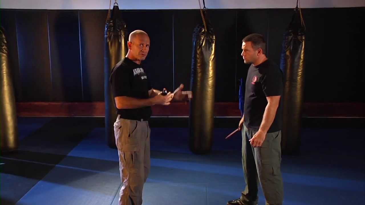 Powerful knife defenses - using common objects in Krav Maga - YouTube