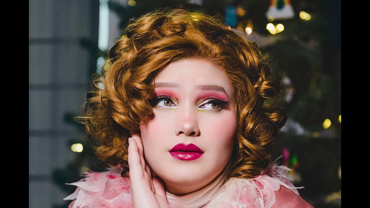 Drag Queen Story Time with Betty Baker - YouTube