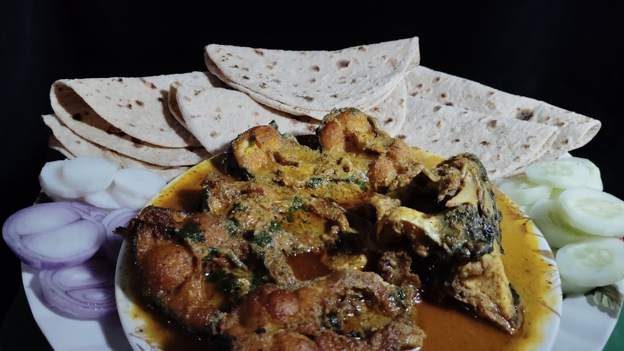 Fish Curry and Roti Eating || Eating Fish Curry with Roti || Fish Curry ...