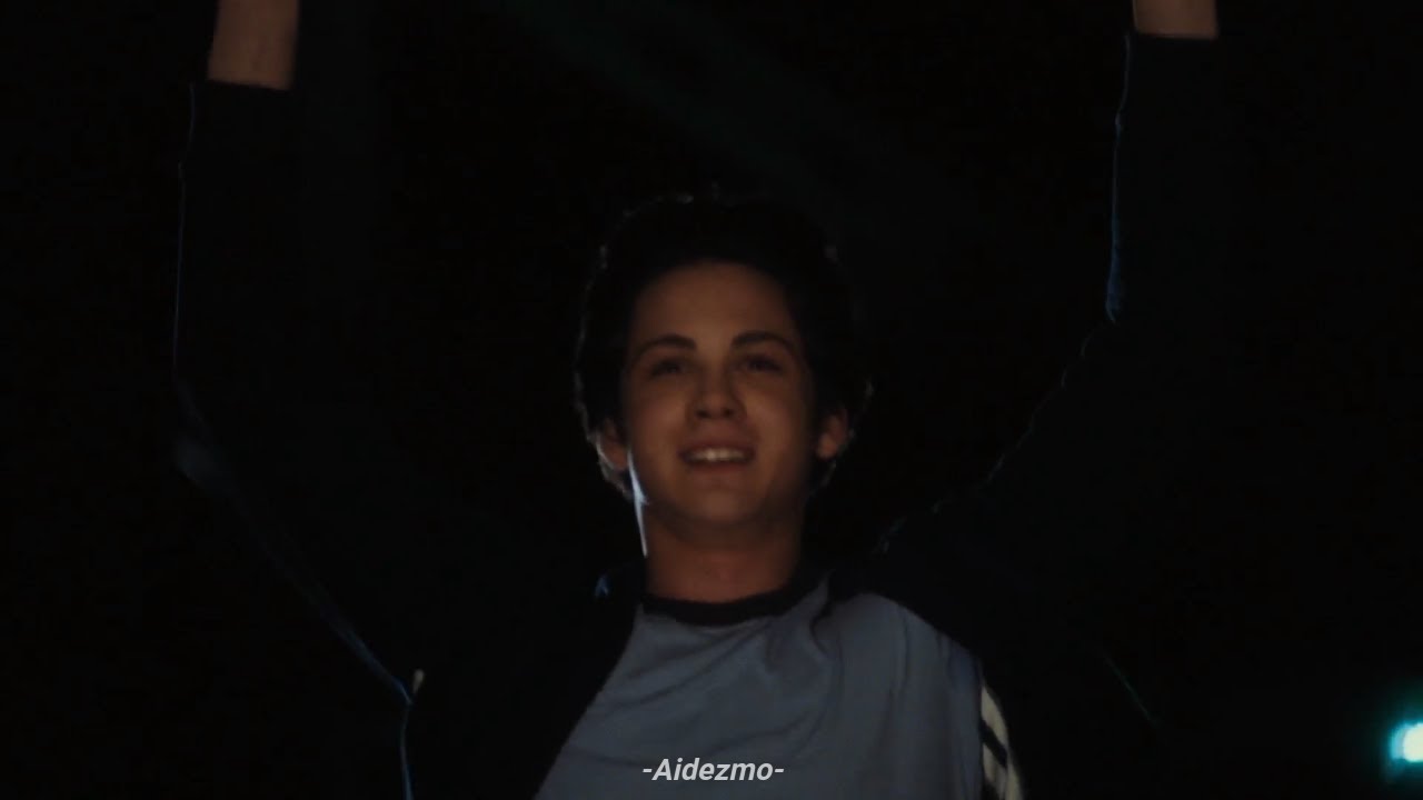 Las Ventajas de ser Invisible Escena Final HD - YouTube