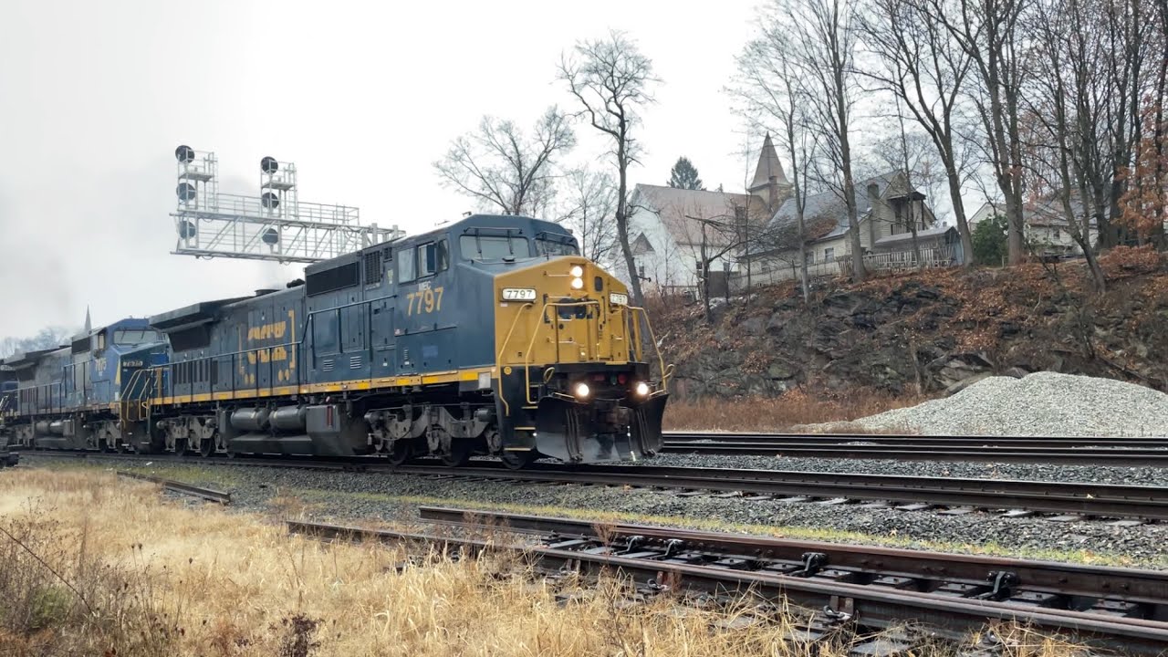 MEC 7797 C40-8W & 7875 C40-8W & 3405 SD40M-2 & 7898 C40-8W Lead RJED ...