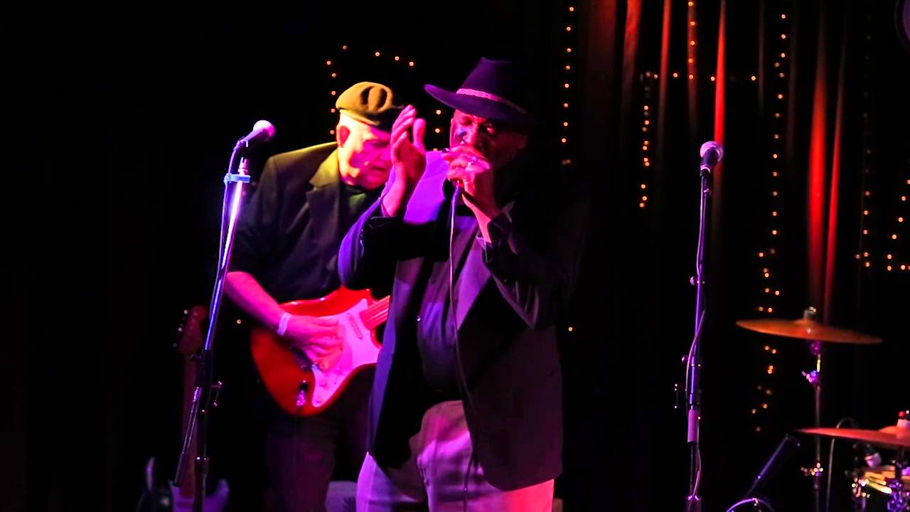 Students Say Harmonica Practice According To Carlos Del Junco | atelier ...