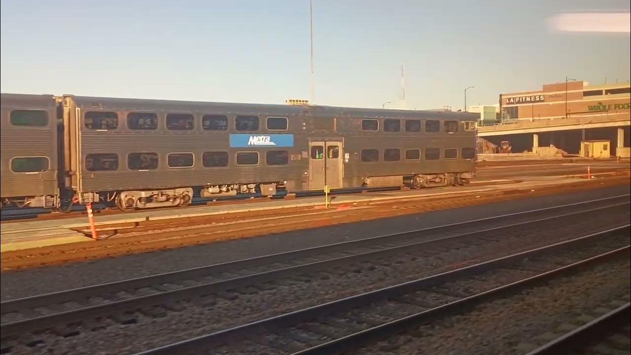 Amtrak Floridian #40 Approaching Chicago Union Station 1-04-25 - YouTube