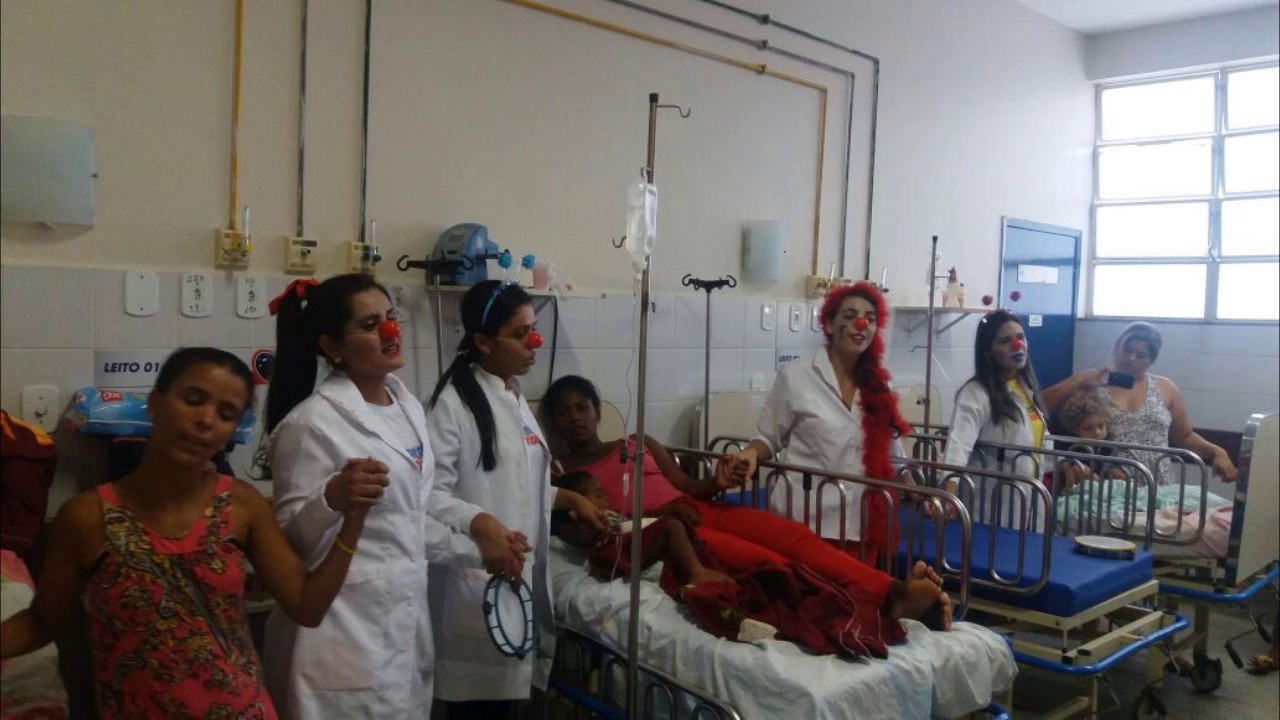 DOUTORES DO RISO SE - YouTube