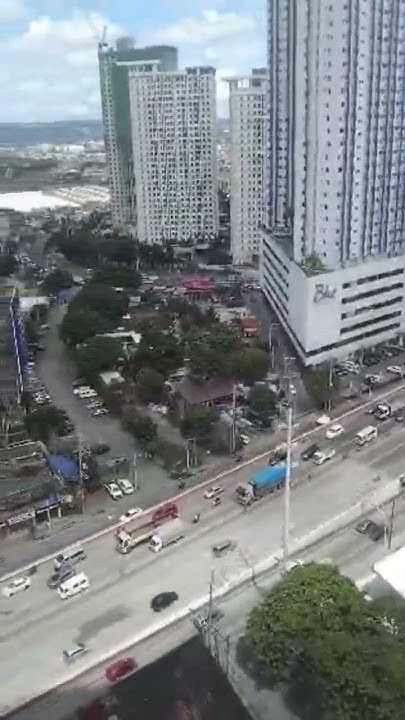 ateneo university c5 road katipunan fly high hehehe - YouTube