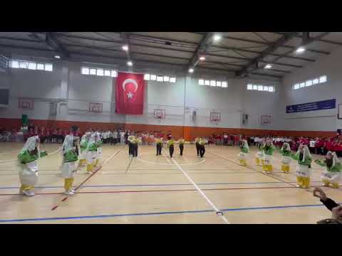 23 Nisan Gösterisi - Burdur Yöresi folklör-Tahtalıkta Kalbur Var -İlkokul birinci sınıf - Arnavutköy