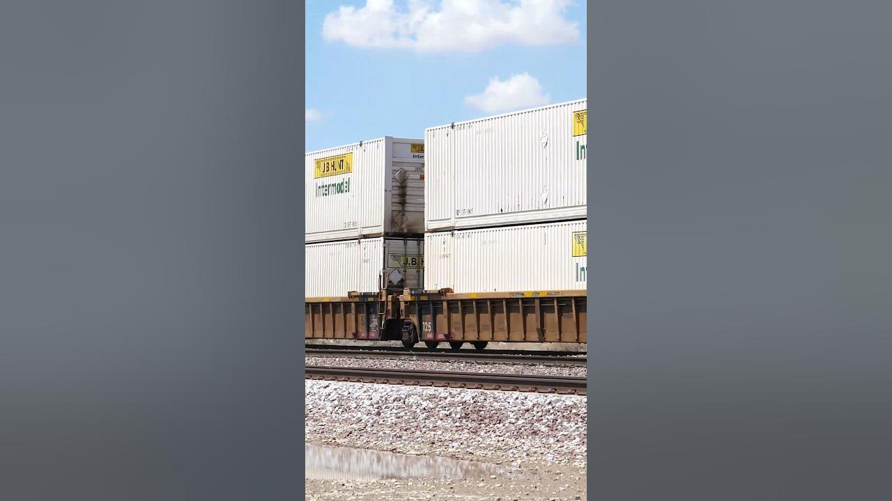 BNSF 6528 EB Z TRAIN MP 740 NEEDLES SUB 8-22-2023 #railway #railfan #train - YouTube