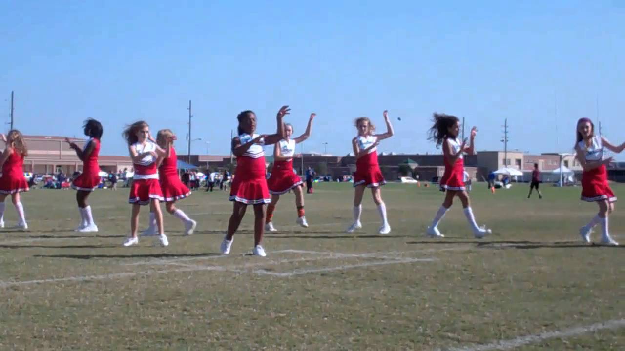"Glee Remix" Thriller/Heads will Roll - Halloween/Cheer Half-time Dance ...