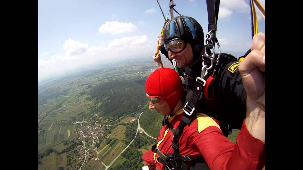 tandem skok - YouTube