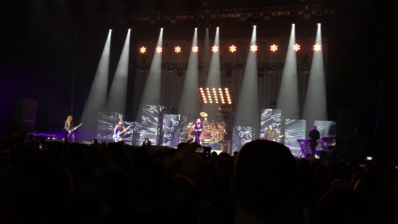 Korn - Cold live - YouTube