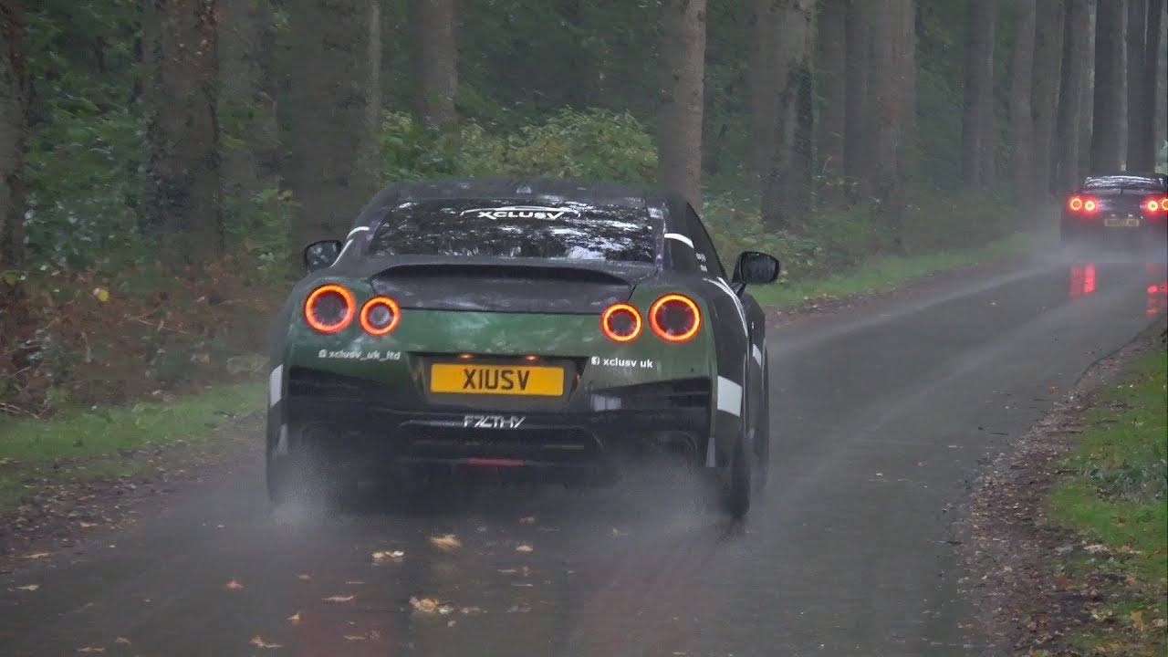 42x Nissan GT-R R35 - Full Throttle Accelerations! - YouTube
