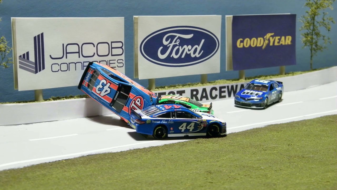 Midwest Raceway | Promo Nascar Stop Motion - YouTube