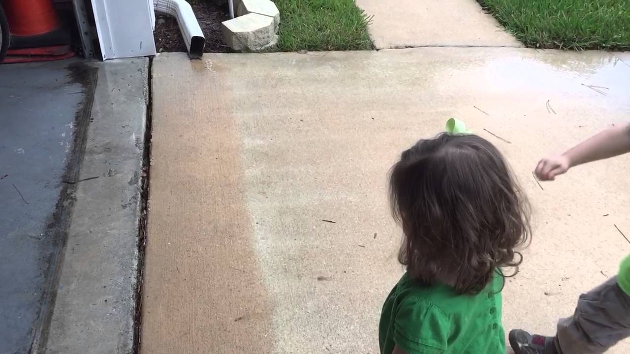Playing with the worm - YouTube
