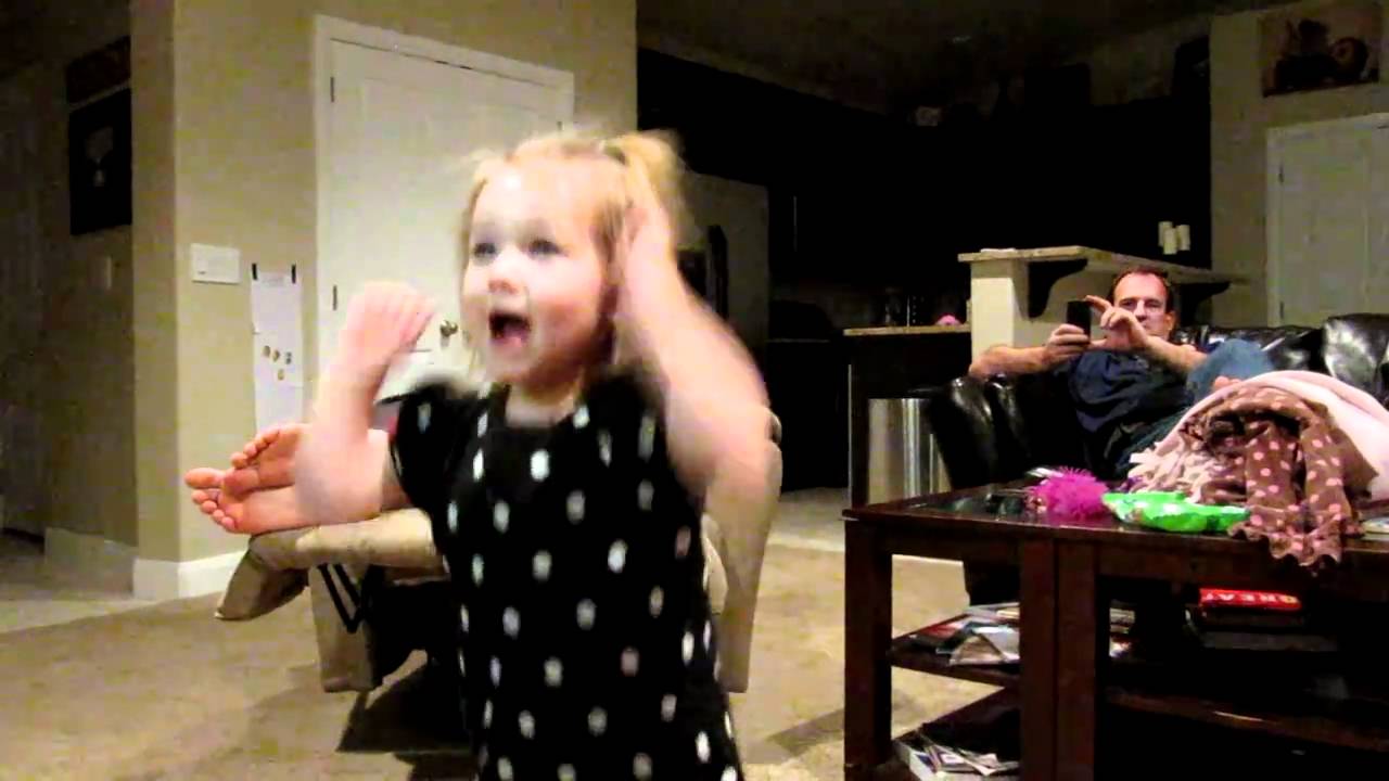 "Little Mermaid" loses her voice - "Ah, ah, ah" by Claire - 2/16/11 ...