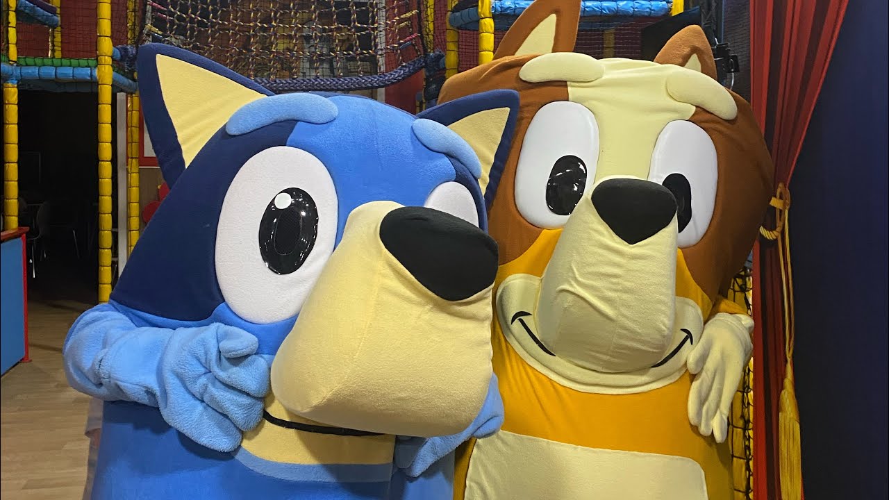 Bluey and Bingo at go wild again - YouTube