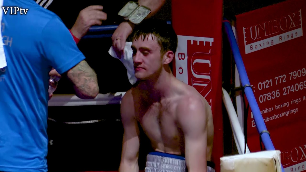 Joe Kavanagh v Ibrar Riyaz at Knowsley Leisure & Culture Park on 14.12. ...