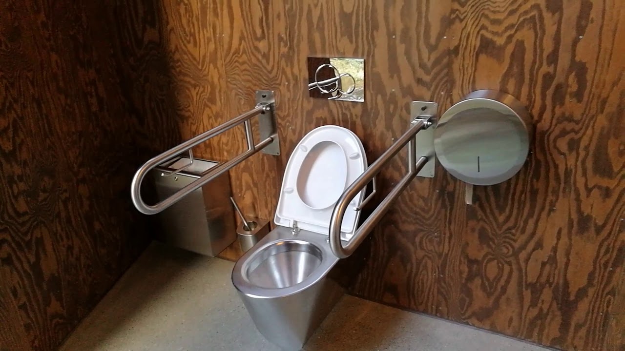 The toilet at Skjervsfossen waterfall in Norway. - YouTube